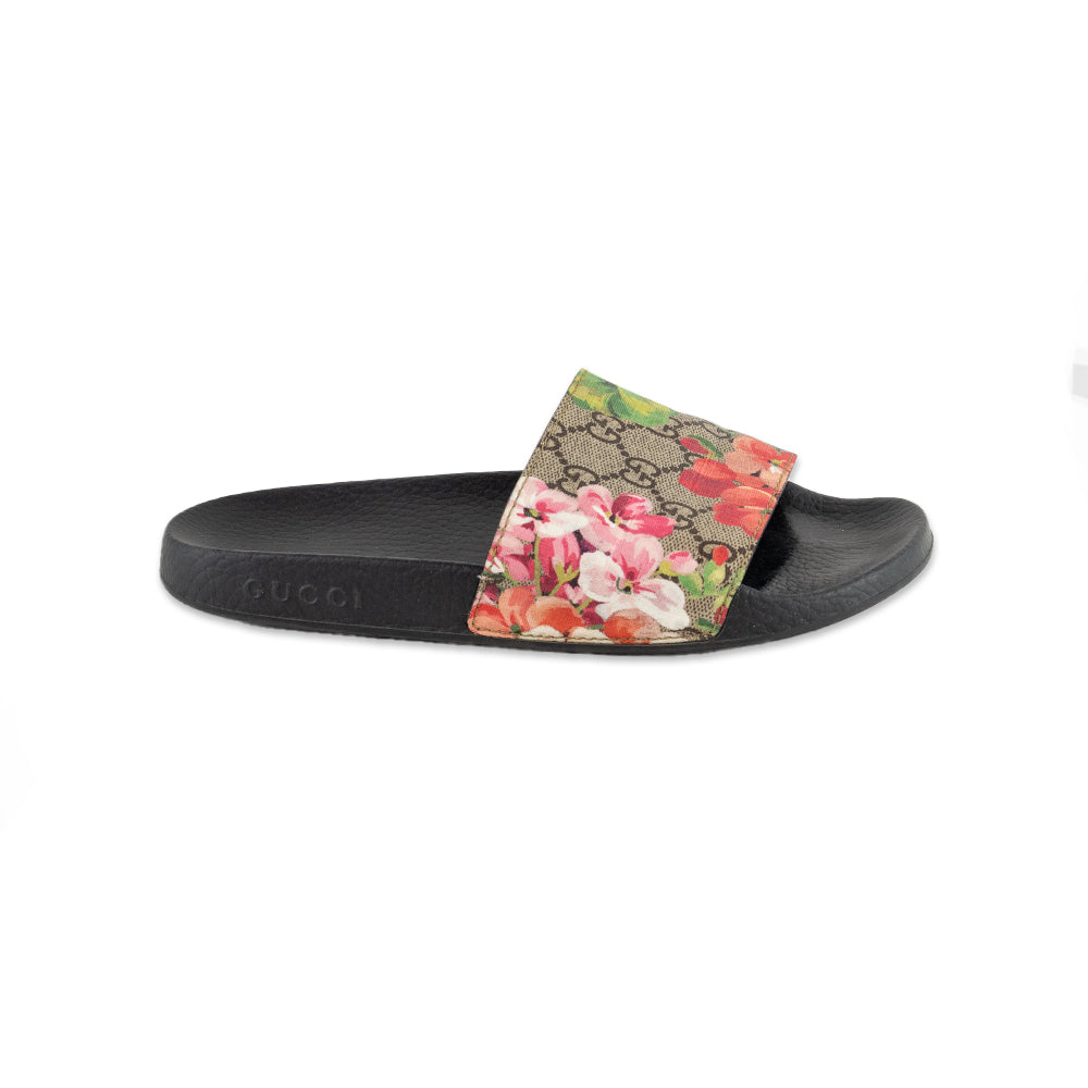 Gucci GG Supreme Slides | DBLTKE Luxury Consignment Boutique
